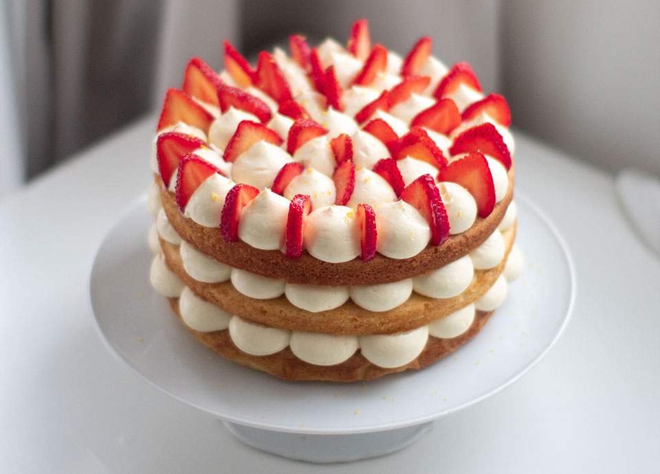 Lemon and Strawberry Cake - Recipe | Smeg UK